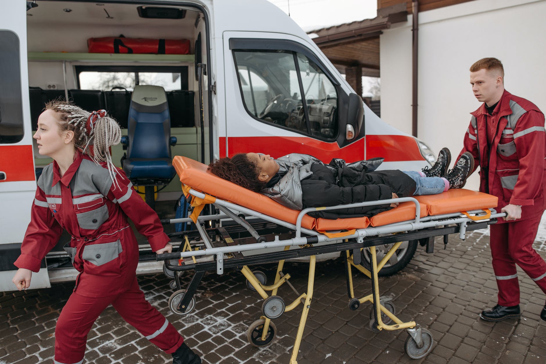 Emergency Medical Situations: Recognizing Symptoms &Taking Action